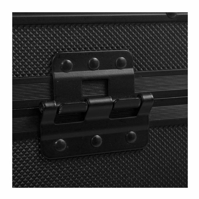 UDG Ultimate 7 Vinyl Record Flightcase 200 (black) at Juno Records.